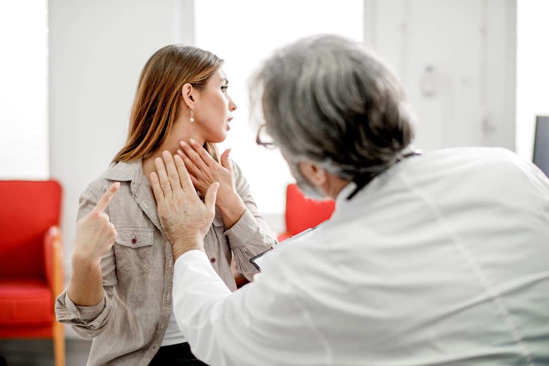 Garganta inflamada: veja os sintomas, causas e tratamentos